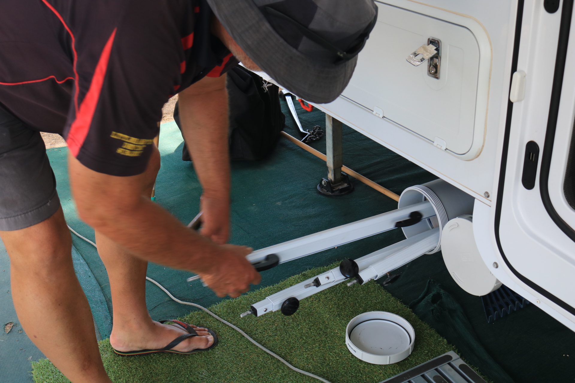 Setting Up The Rig – Caravan Correspondent