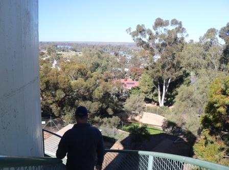 Berri Street Art and Water Tower Lookout – Caravan Correspondent